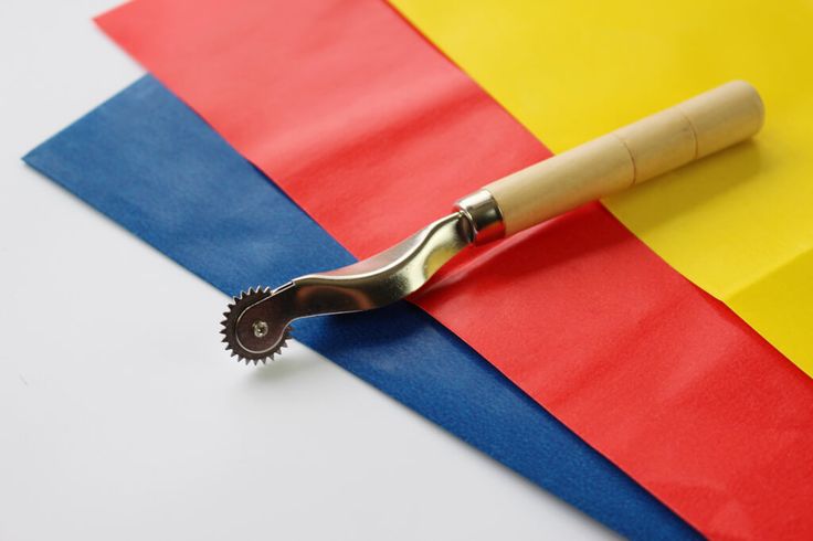 How to Use Carbon Paper for Sewing – Istana Kancing